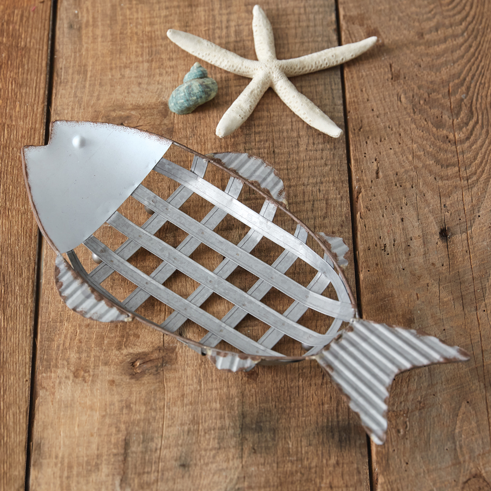 Hammered Metal Fish Basket | CTW Home Collection