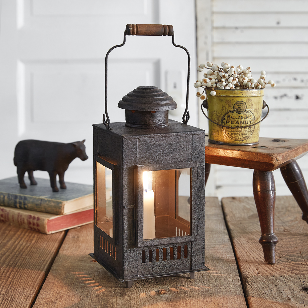 Santa Fe Coach Lantern | CTW Home Collection
