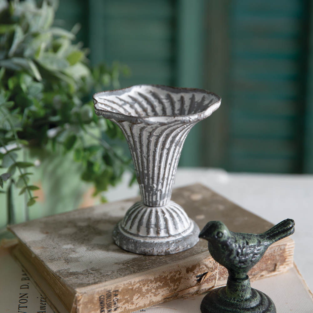 Metal Petunia Cup | CTW Home Collection